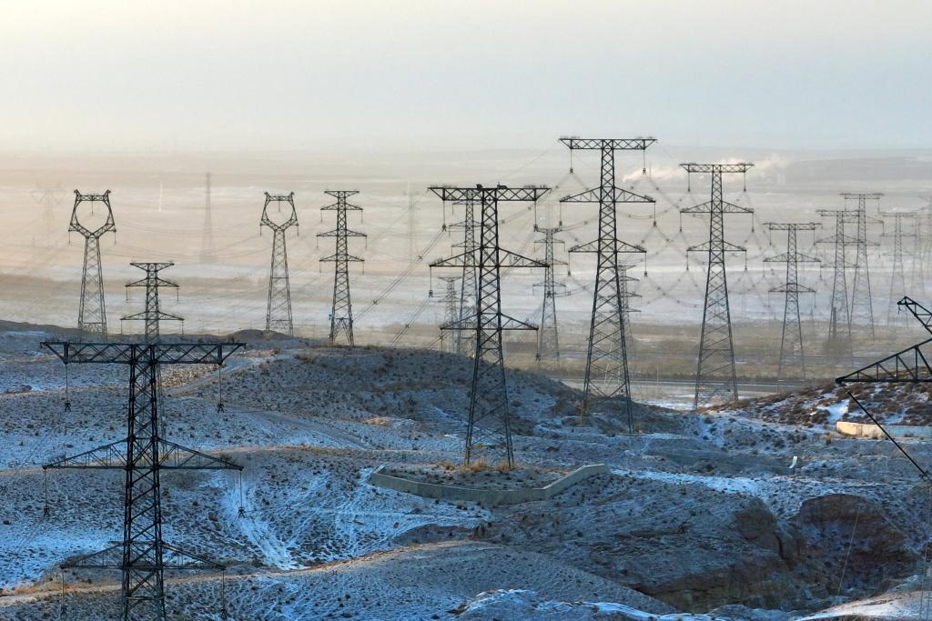 Coal-to-green transition redefining China's west-to-east power transmission