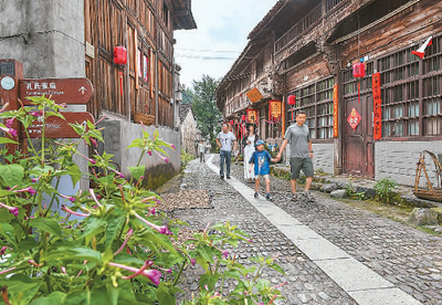 Rural China's ancient architectural treasures attract tourists
